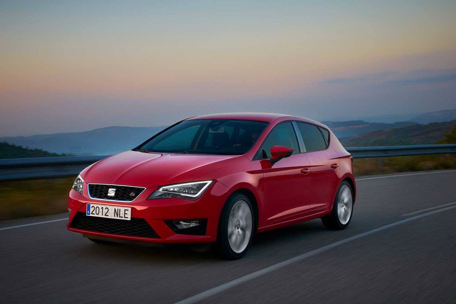 2013 Seat Leon Compact Hatch ~ Autooonline Magazine